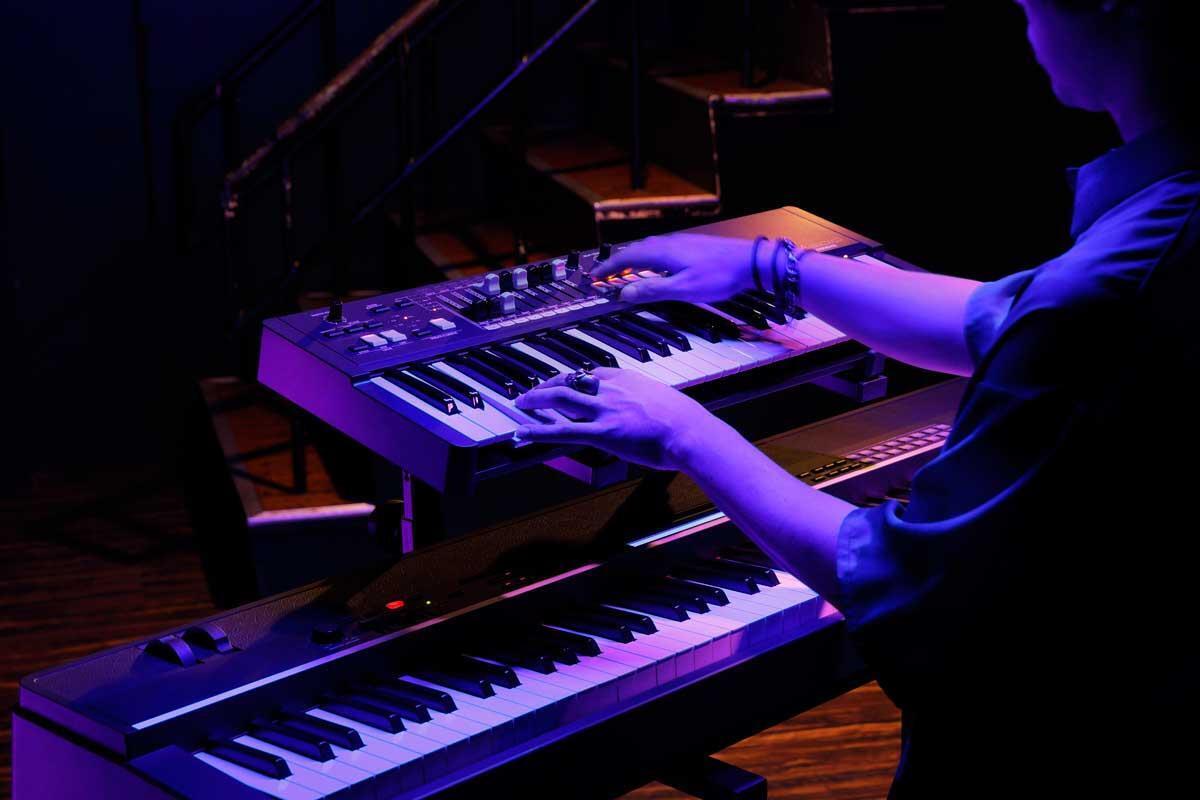 Hammond M-solo drawbar keyboard - Burgundy